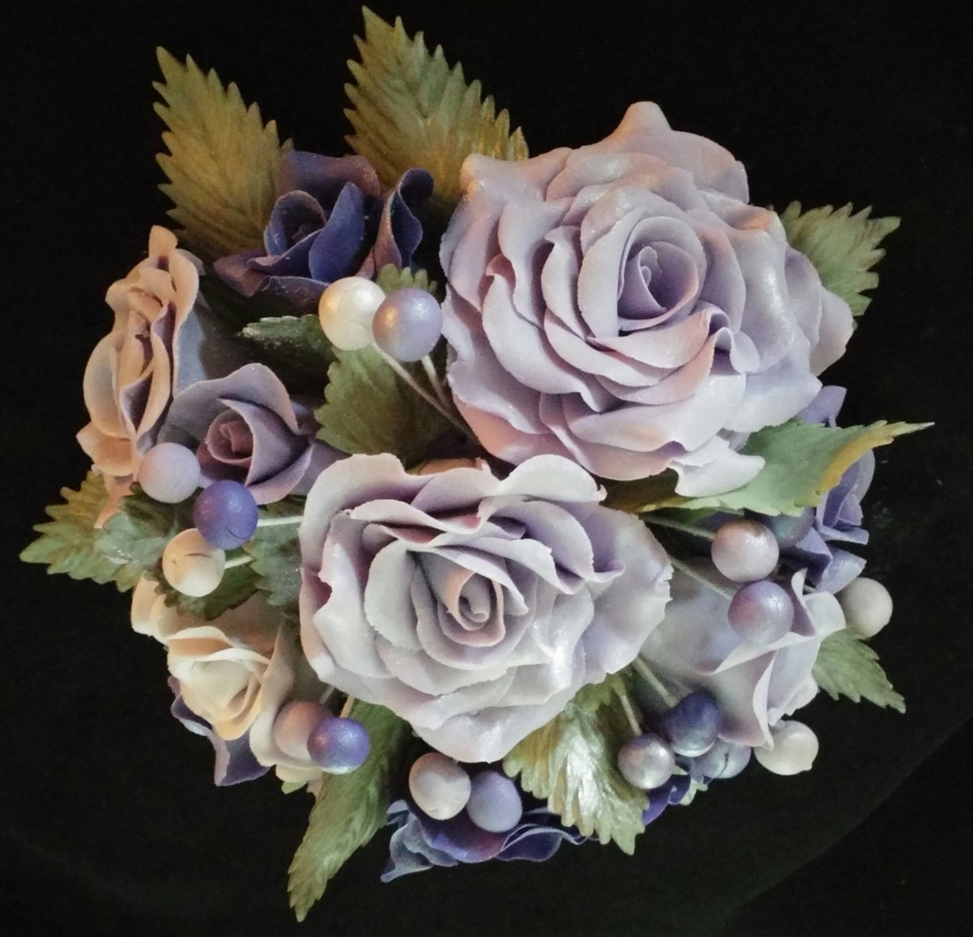 1 Cake Topper Pieces - Ready to Assemble (9 Roses, 20 Leaves, 20 ...