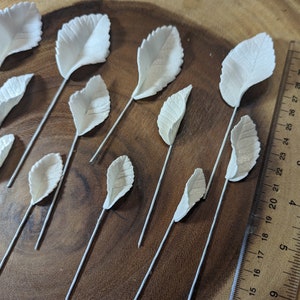 12 White Wired Gum Paste/fondant Rose Leaves / Cake Decoration / Edible ...