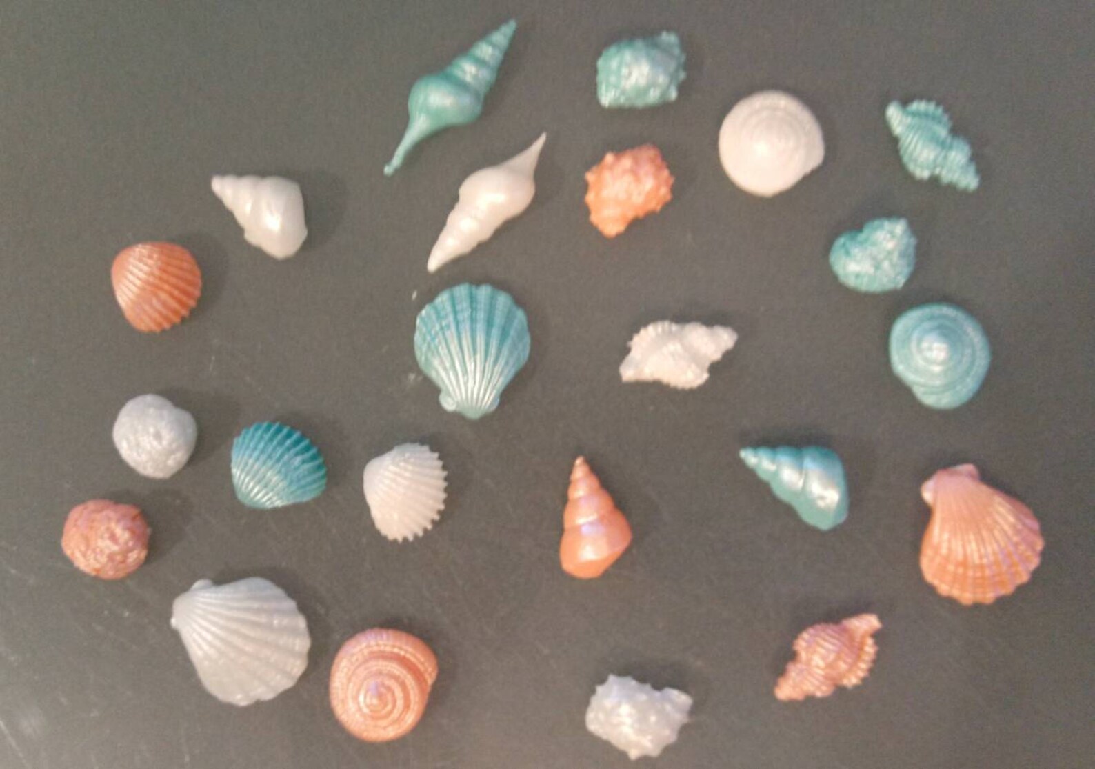 24 Edible SEASHELLS 1" or Less and Various Shapes / Gum Paste / Sugar ...