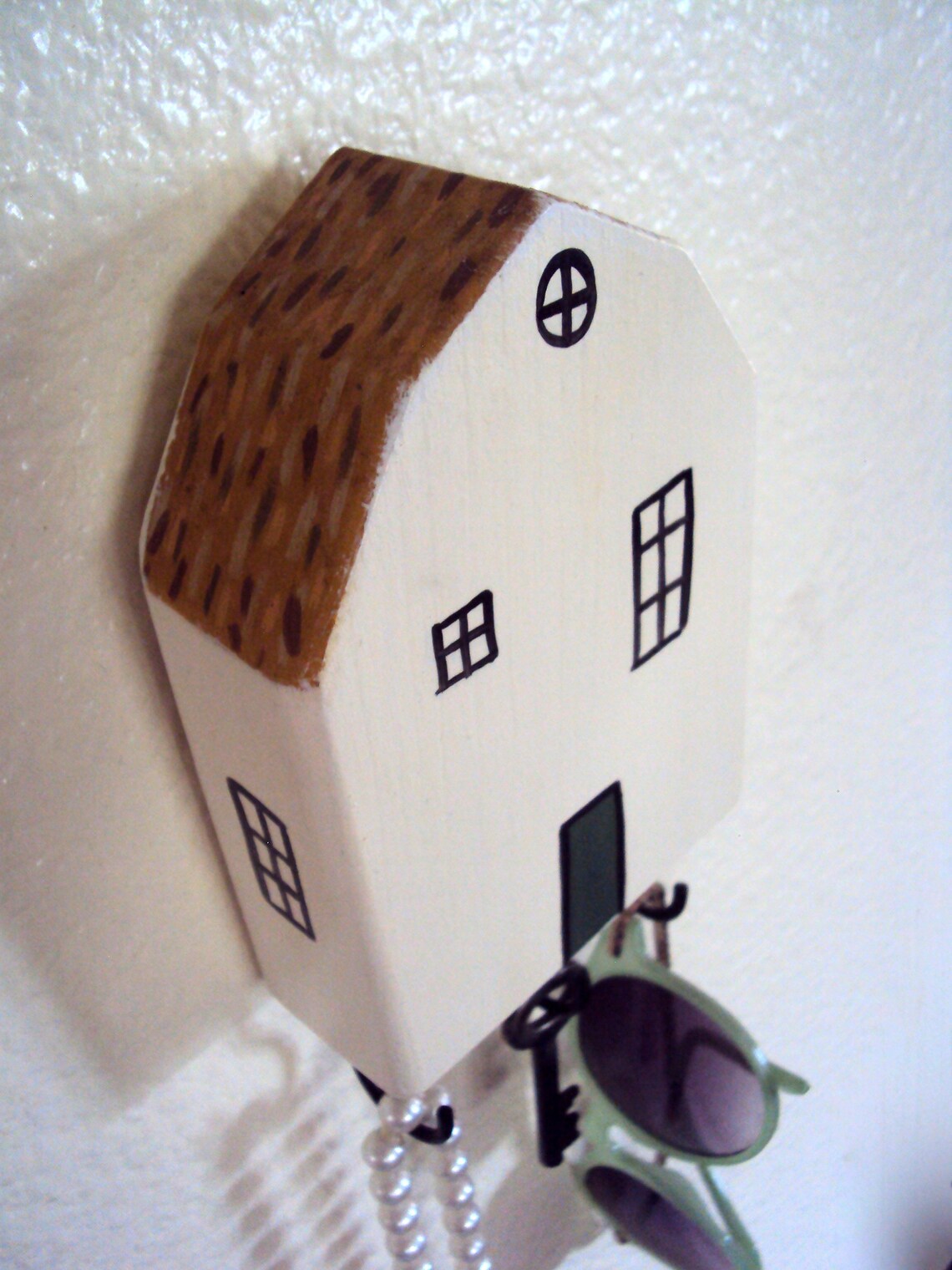 Handpainted Cottage Key Hanger Country House Wall Decor | Etsy