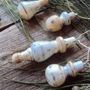 Set of 4 Shabby Farmhouse Finial Ornaments Primitive Christmas Decor ...