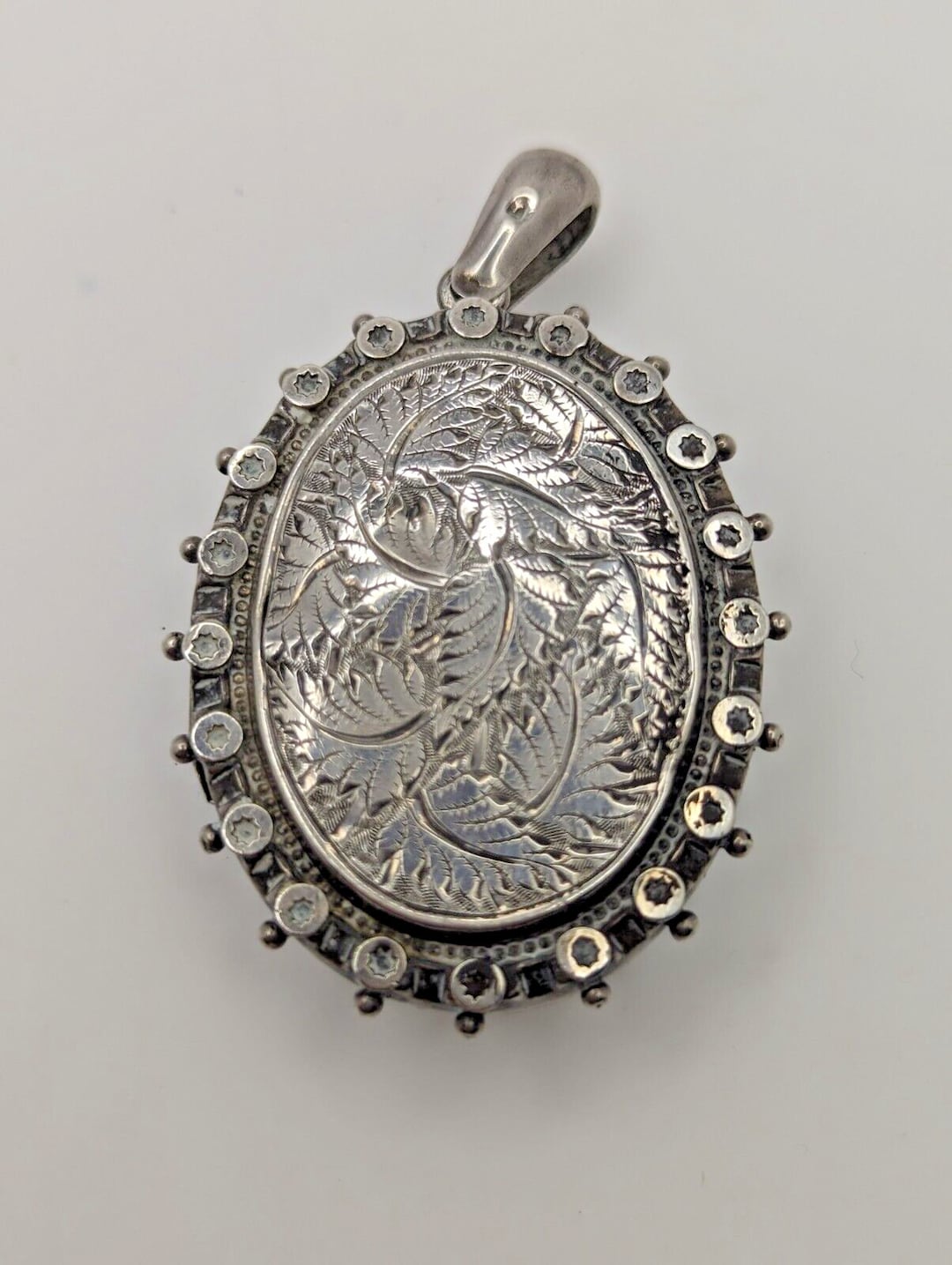 Victorian Solid Silver Locket 1890 Hand Engraved Leaf Design - Etsy