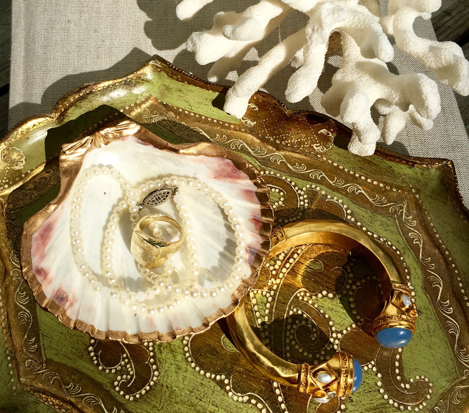 Shell Ring Holder/gold Leaf Oyster Shell/wedding Party | Etsy