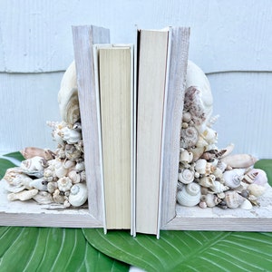 Sea Shell Bookends/reclaimed Wood Bookends/coastal Home Decor - Etsy