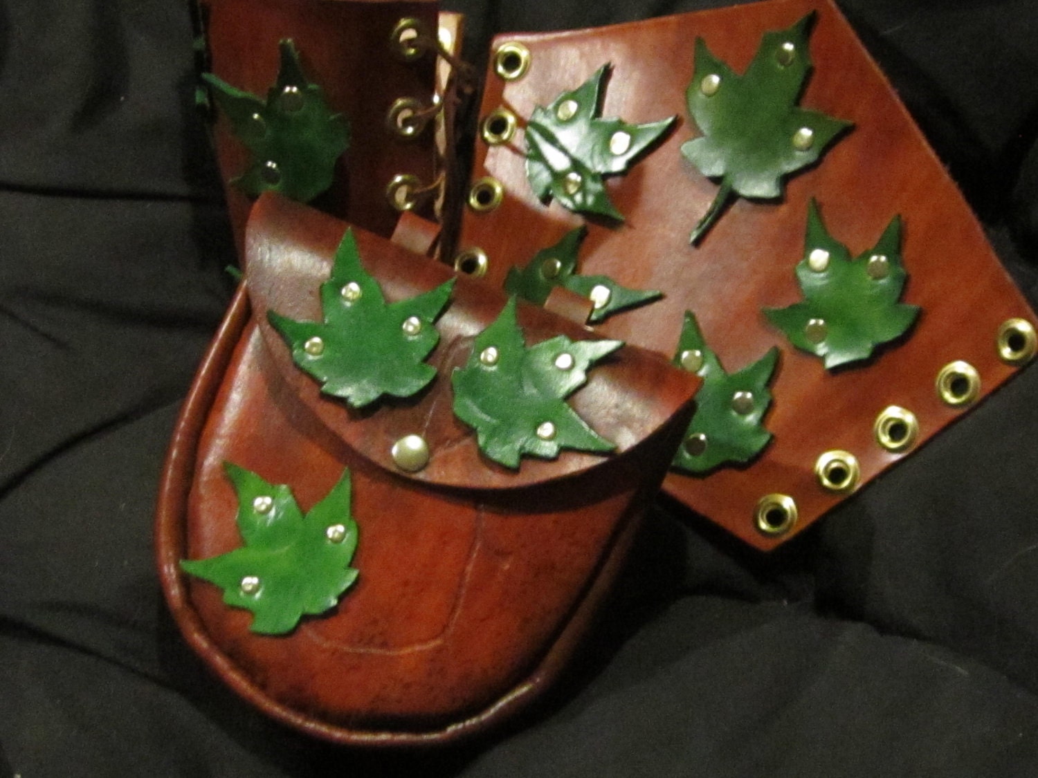 Leather Elven Belt Pouch and Bracers - Etsy