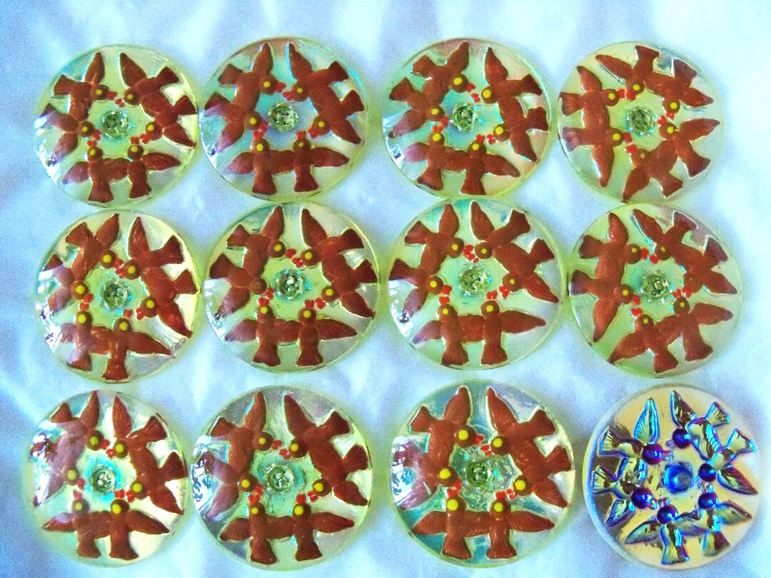 Reduced !!!czech Vaseline Glass Buttons 12 Pcs Gorgeous Reverse Painted ...