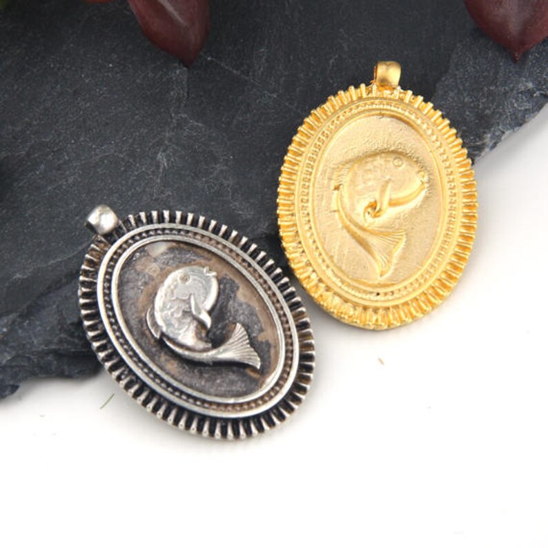 Gold Plated Oval Fish Medallion Pendant, Pendant, 1 Piece // GP-542 - Etsy