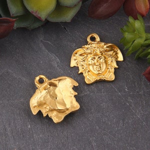 2 Medusa Pendant Charms, 1-sided Medusa Drop Charms, Medusa Pendant ...