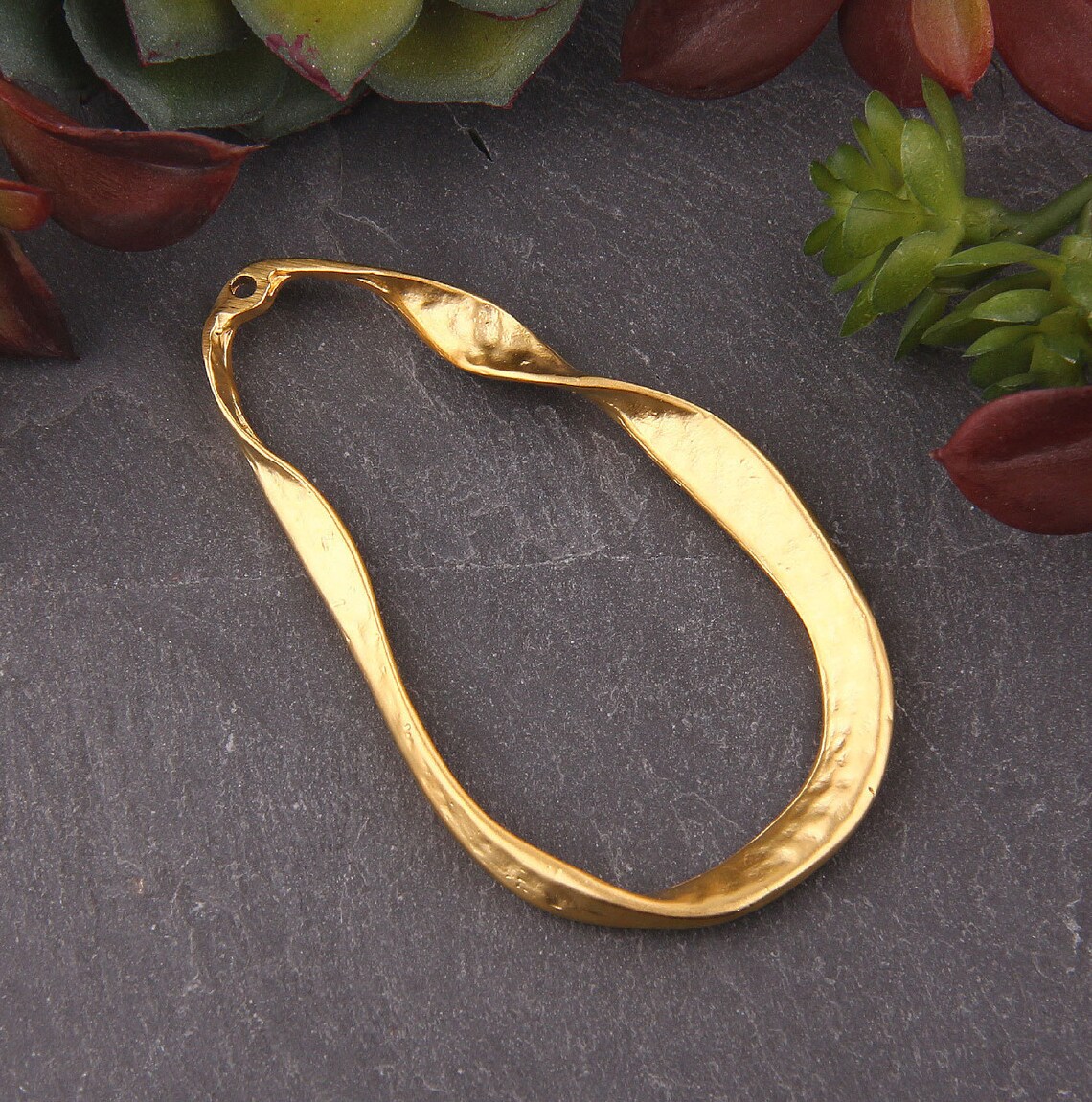 1 Large Twisted Oval Loop Gold Pendant Hammered Oval Loop - Etsy
