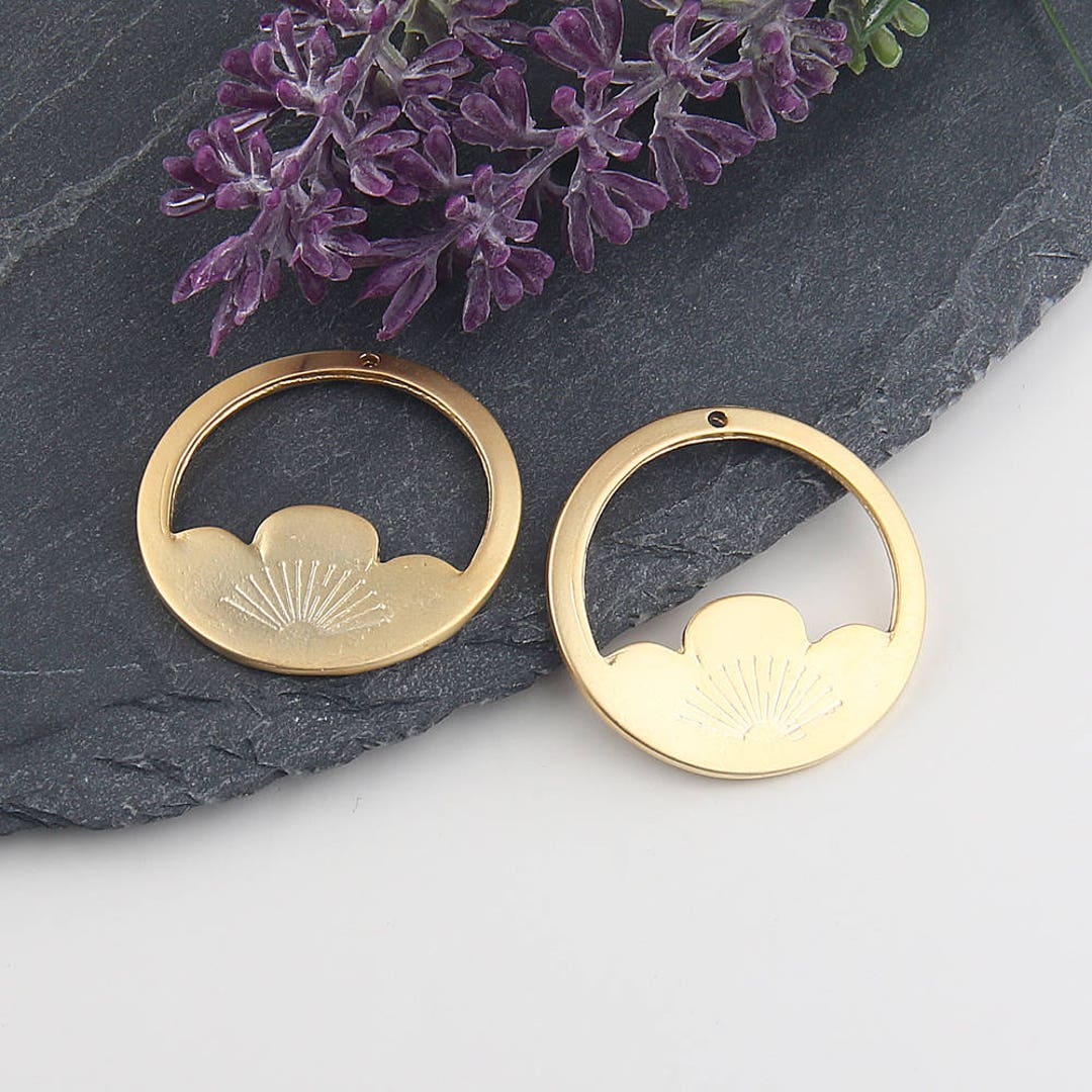 Gold, Round Lotus Flower Cut Out Ring Pendant, 2 Pieces // GP-512 - Etsy