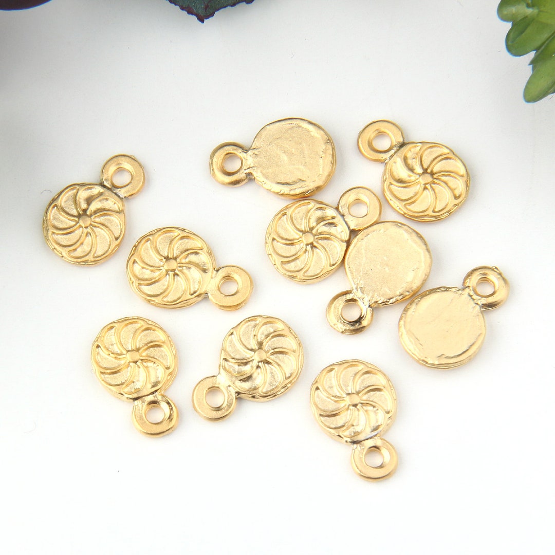 10 Gold Round Mini Charms, Mini Dangles, Bracelet Charms, 9x13.50 Mm ...