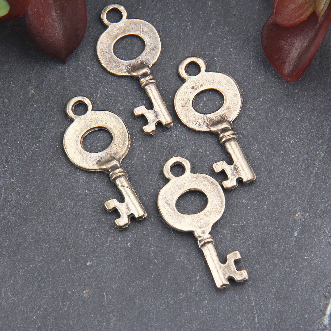 4 Antique Bronze Small Key Charms Key Charms Jewelry - Etsy