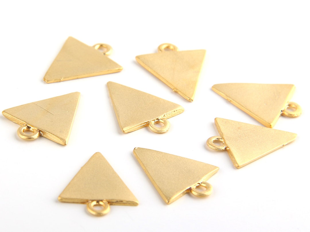 22k Matte Gold Plated Mini Triangle Pendants, 8 Pieces // GP-371 - Etsy