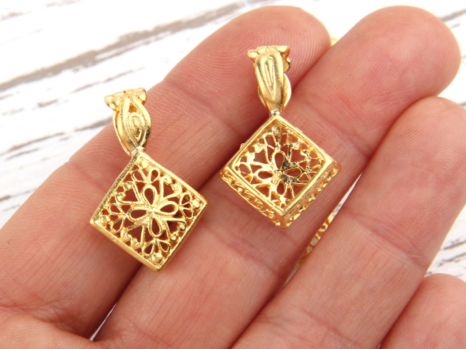 Matte Gold Fretwork Square Bail Charm Pendant 4 Pieces // - Etsy