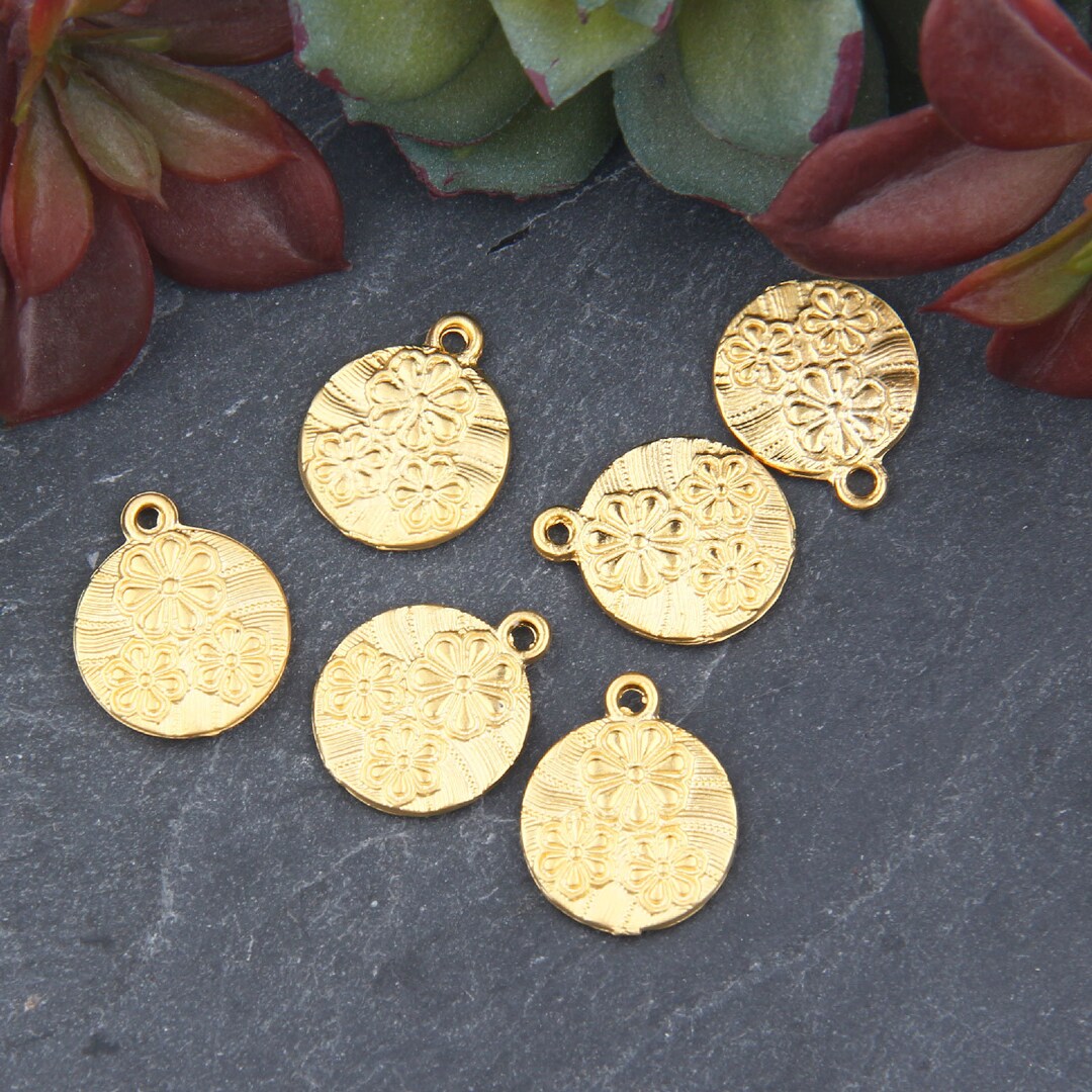 6 Gold Daisy Patterned Round Flat Charms, 14x18 Mm, Jewelry Supplies ...