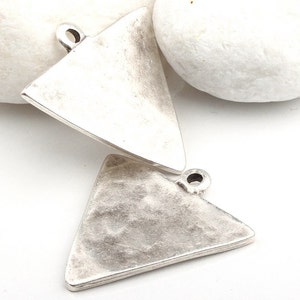 Silver Plated Triangle Pendants, 2 Pieces- Jewelry Pieces // SPP-120 - Etsy