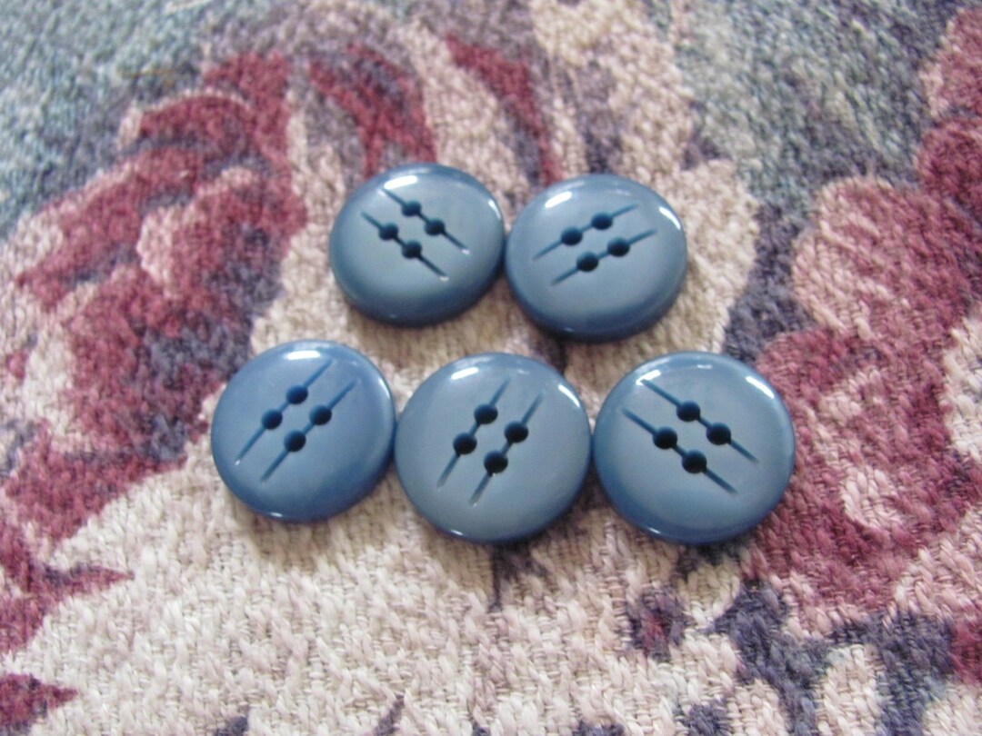 Set of 5 Blue Plastic Buttons 20mm Sew Through // Antique Vintage Retro ...
