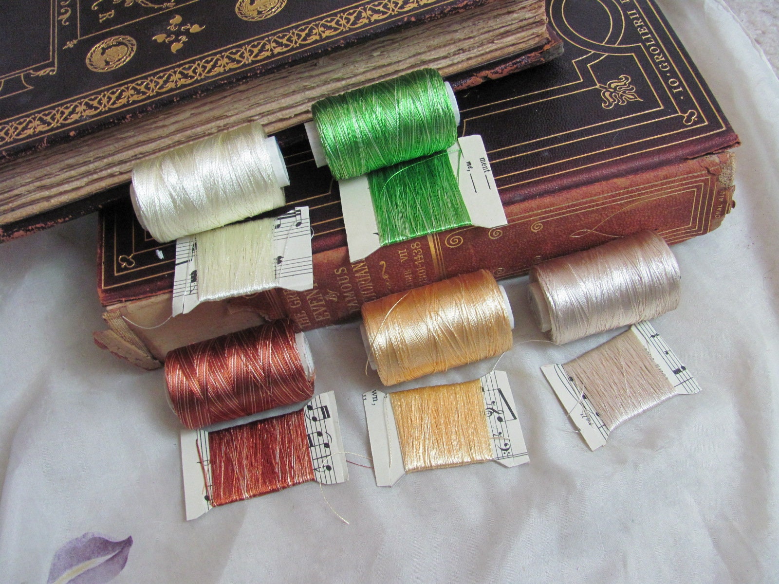 100% Silk Thread // Embroidery Floss Thread Real Silk // | Etsy