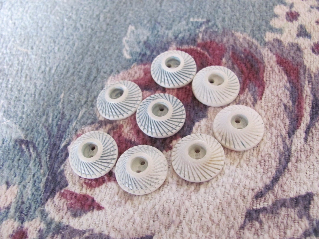 Set of 8 Unique White Plastic Buttons 18mm Sew Through SPC // Antique ...