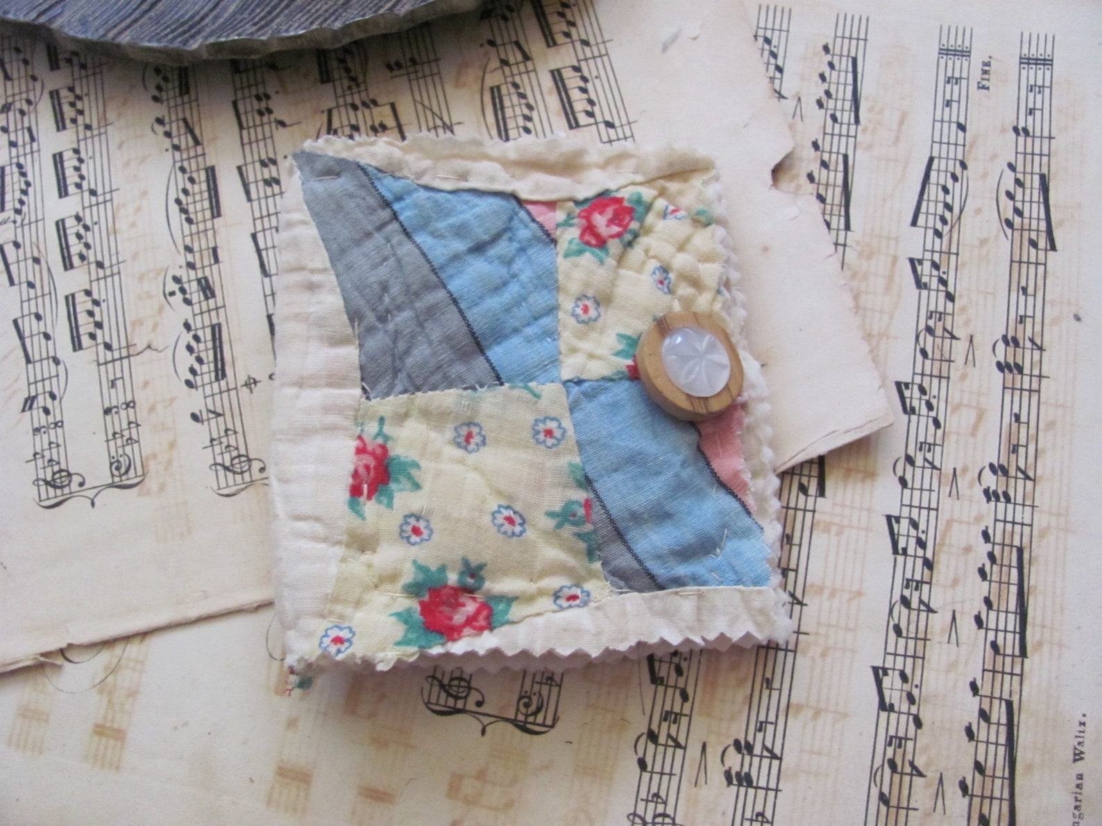 Handmade Needle Case Book Holder for Sewing Embroidery Pins Scissors ...