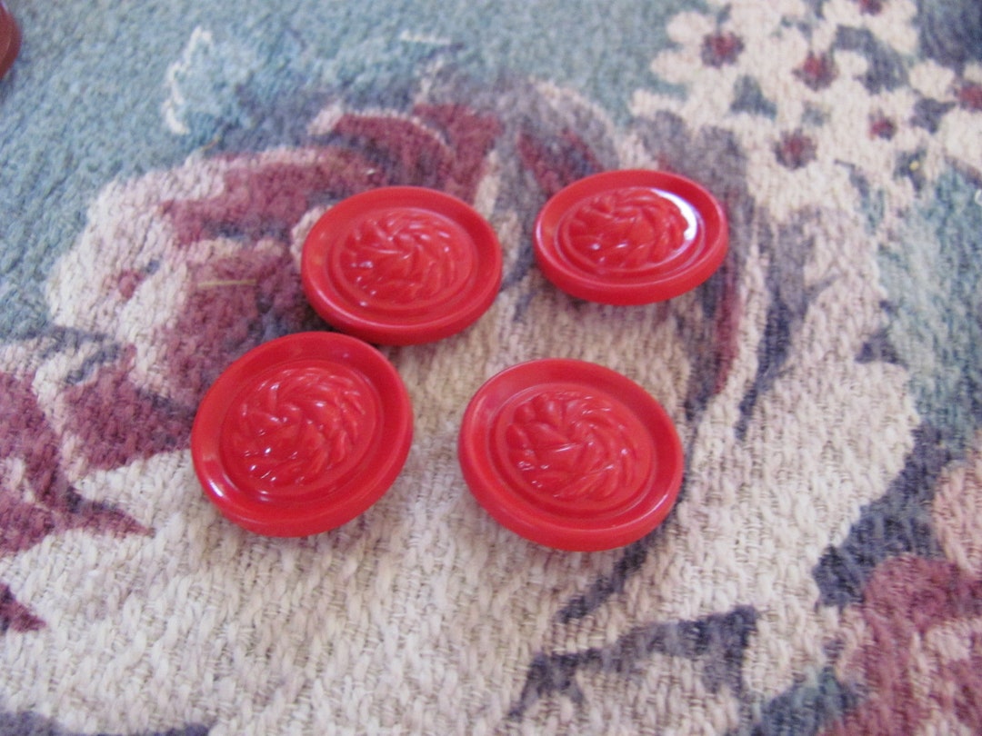 Set of 4 Red Plastic Molded Buttons 24mm Sew Through Colt SPC ...