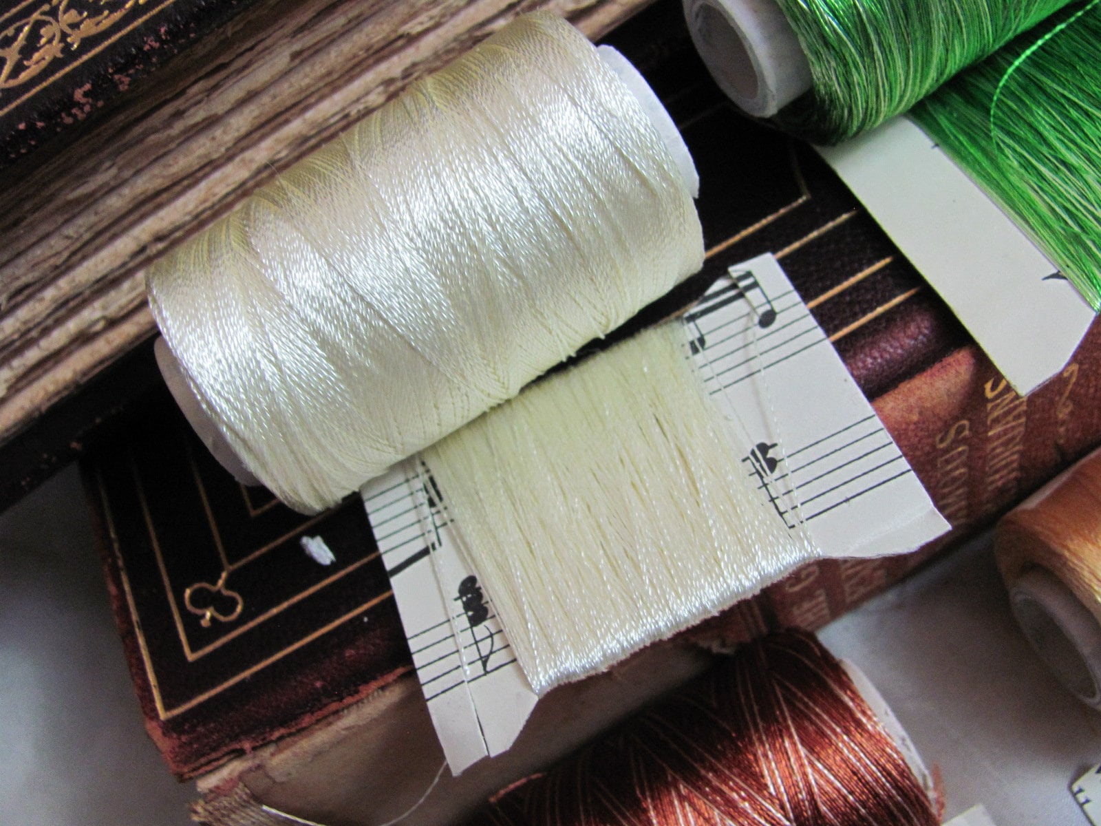 100% Silk Thread // Embroidery Floss Thread Real Silk // | Etsy