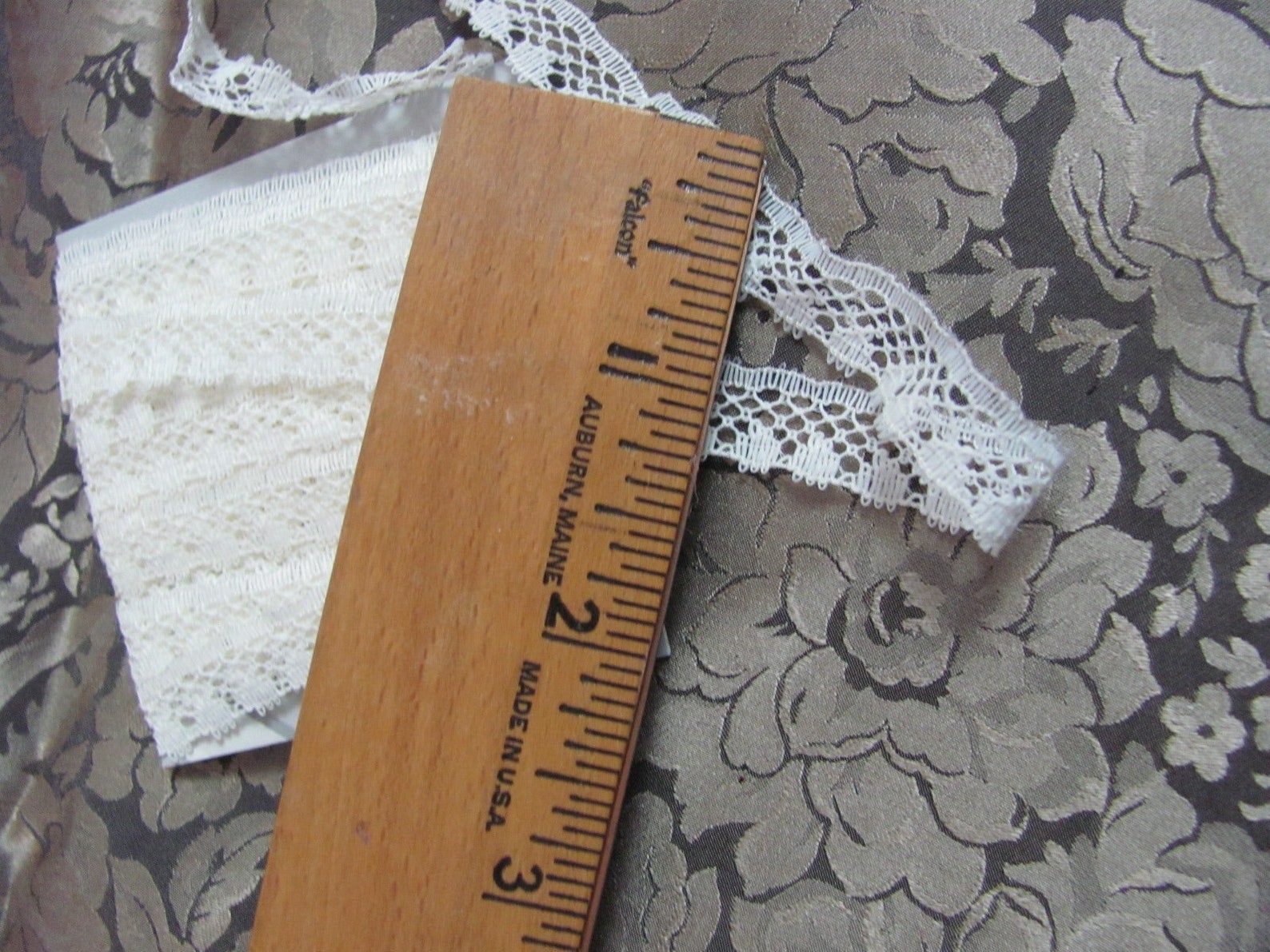 Beautiful White Floral Scallop Lace Trim - 9mm Wide - 5 Yards Total ...