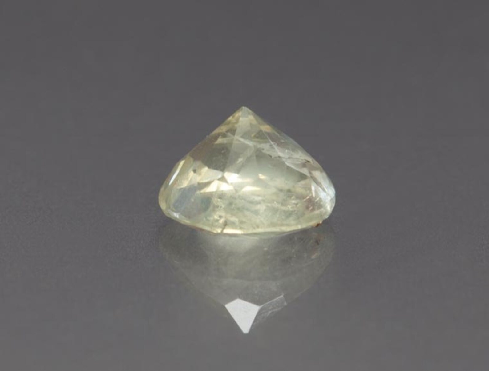 1.60cts 7.8mm Very Rare Leucite Round Faceted Loose Gemstone From Alban ...