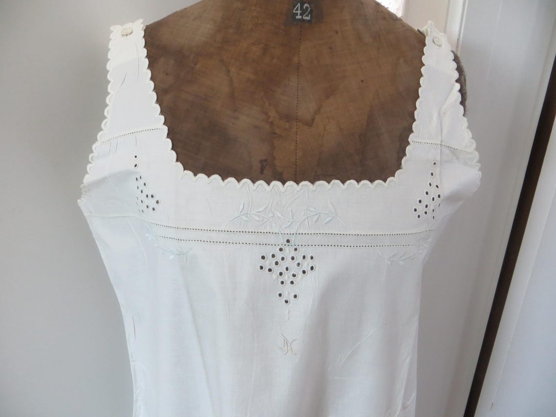 Antique Linen Nightgown With Lace Embroidery DK Monogram Never Worn ...
