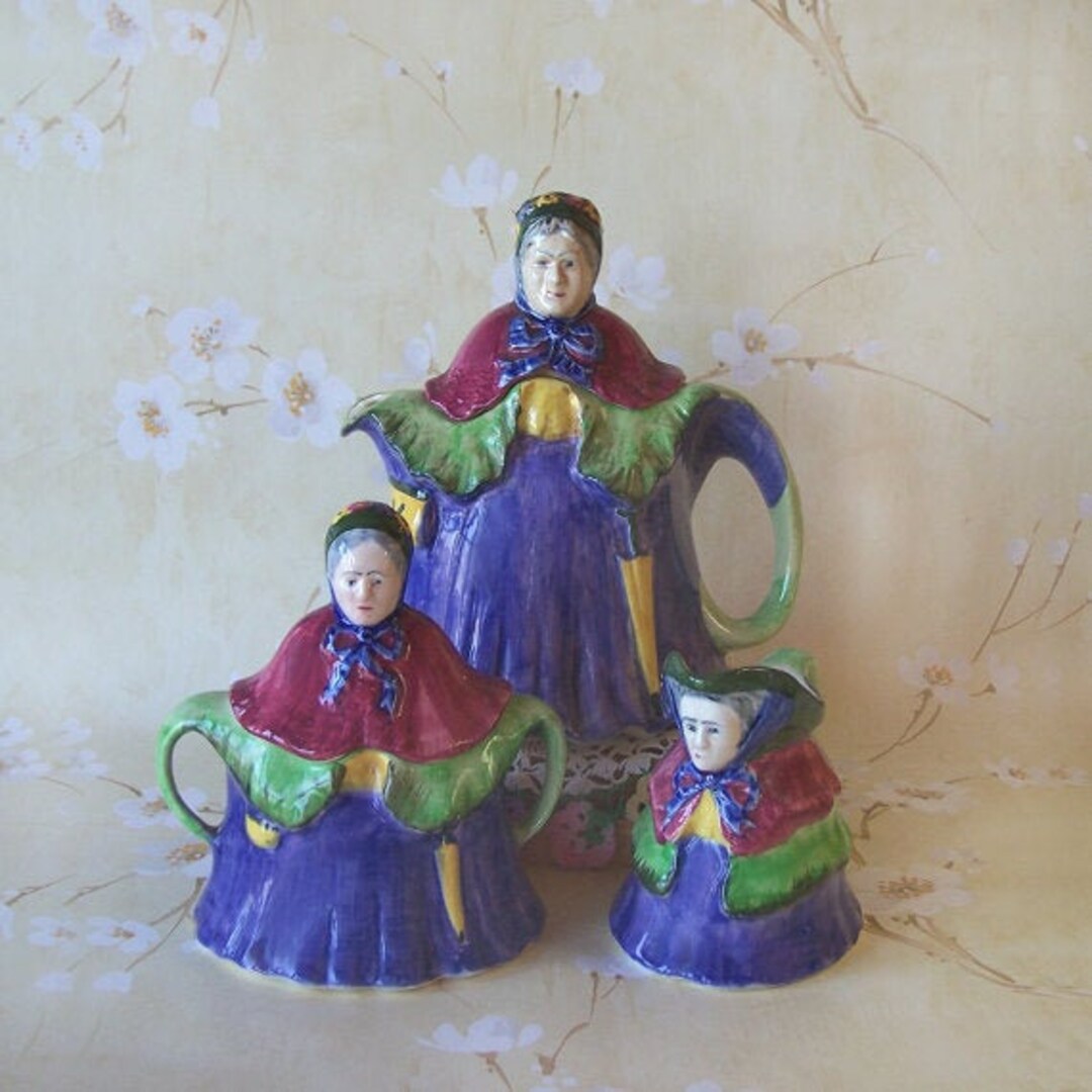 Vintage Little Old Lady Tea Set English Figural Old Grandmother in Cape ...