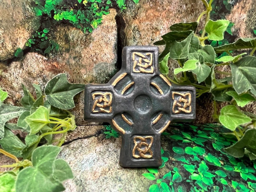 Celtic Cross With Knots Irish Gaelic Stoneware Christian Confirmation ...
