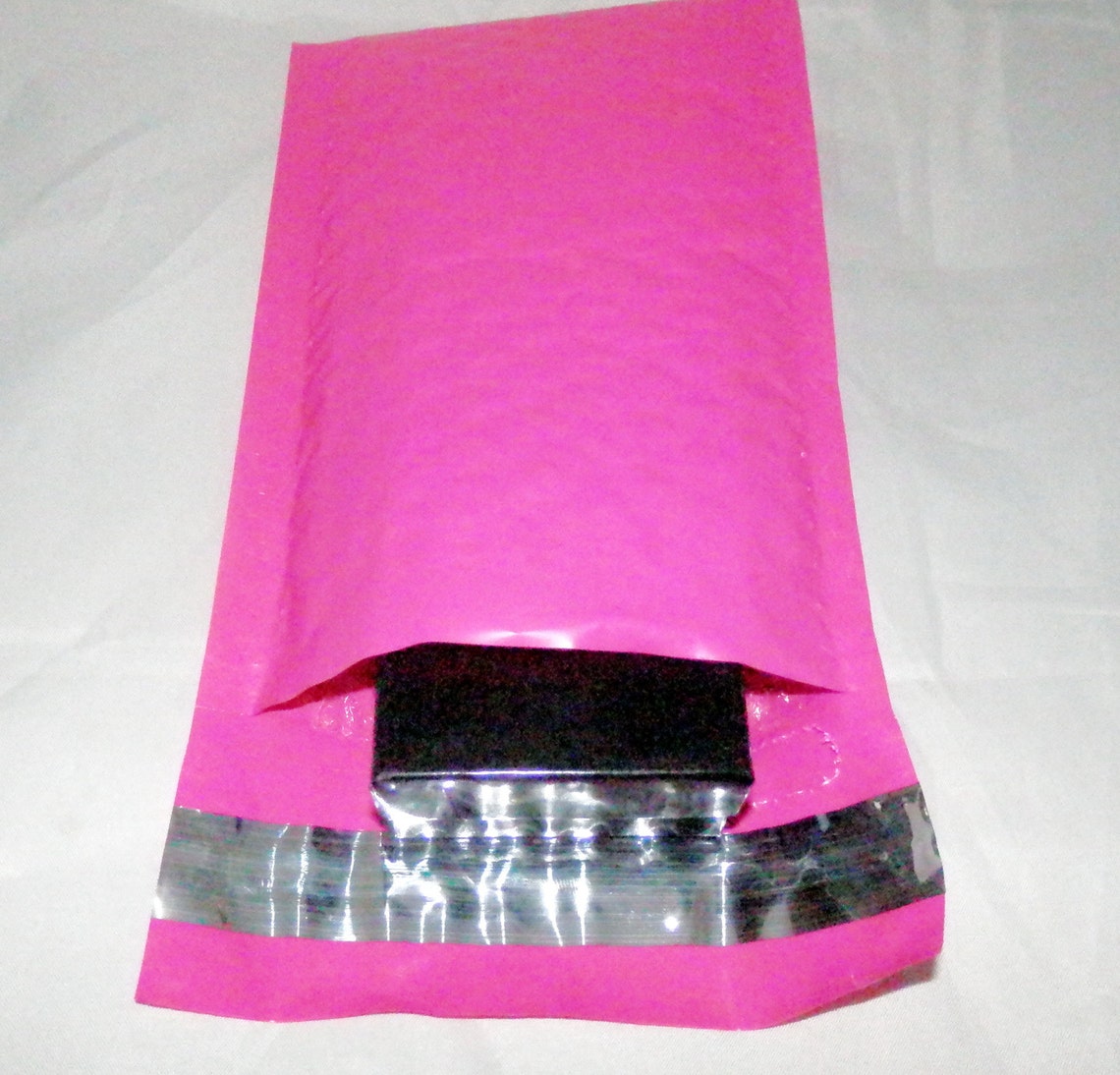 50 Hot Pink 4x8 Bubble Mailers Colored Mailers Shipping | Etsy