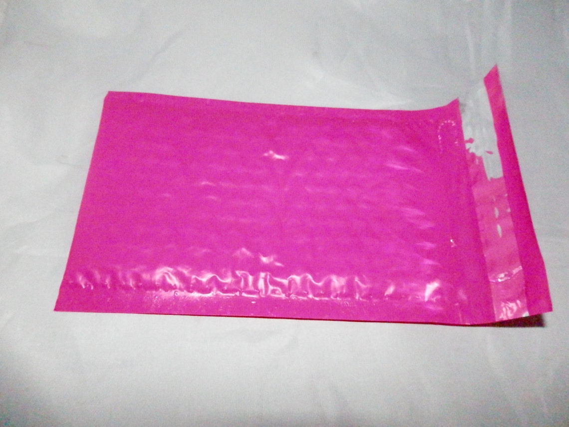 50 Hot Pink 4x8 Bubble Mailers Colored Mailers Shipping | Etsy