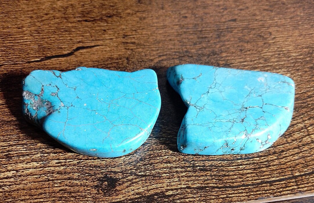 2 Slabs of Sky-blue Turquoise 208.5cts Total Arizona Mined Slabs High ...