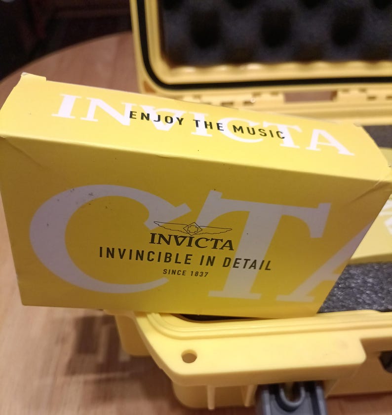 Invicta Travel Case Set, Flask, Shot Glasses, Pocket Watch, Radio ...