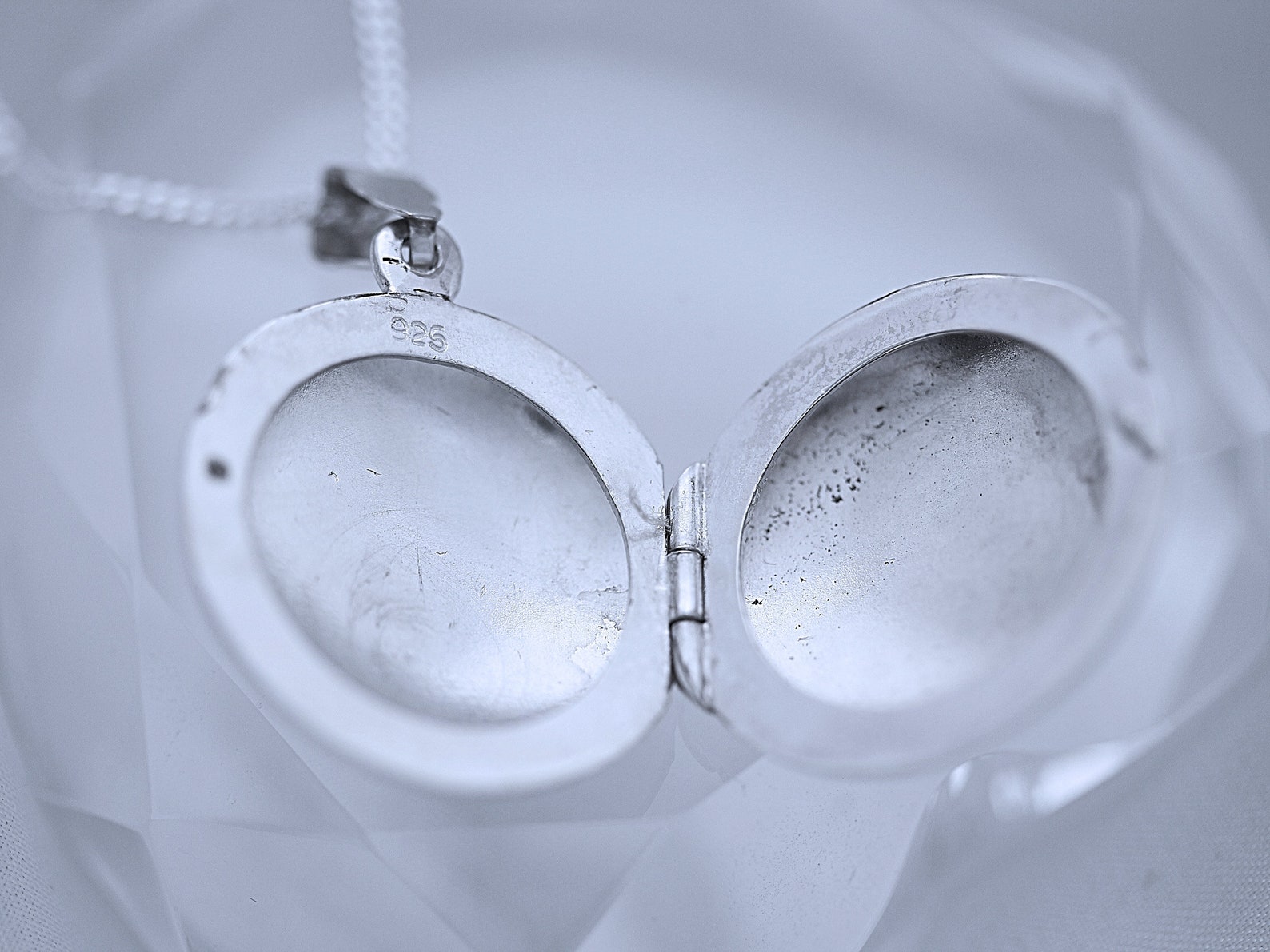 STERLING SILVER Large Locket Heirloom Locket Round Locket - Etsy