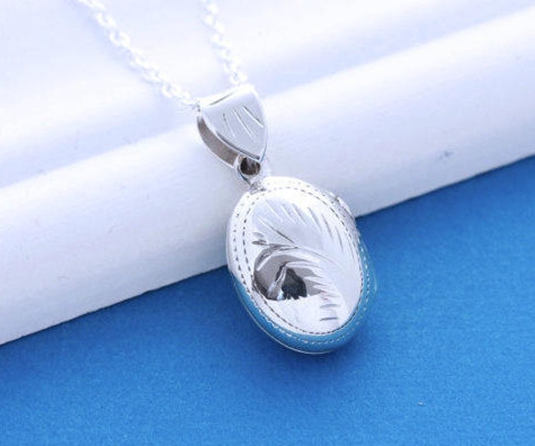 Small Oval Lockets. Solid 925 Sterling Silver Locket two - Etsy
