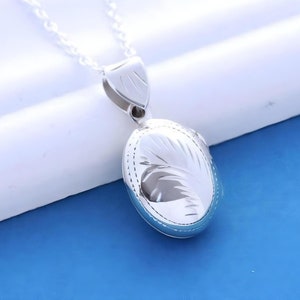 Small Oval Lockets. Solid 925 Sterling Silver Locket two Pictures ...