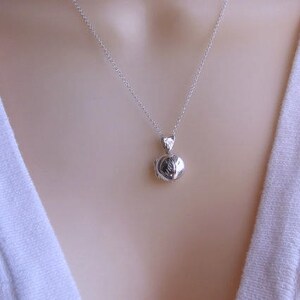 Small Locket Solid Sterling Silver Round Locket Necklace - Etsy