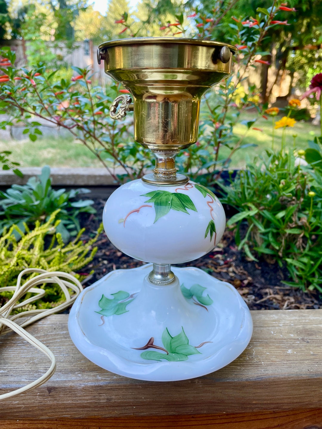 Milk Glass Lamp, Underwriters' Laboratory, Painted Lamp, Vintage, Ivy ...