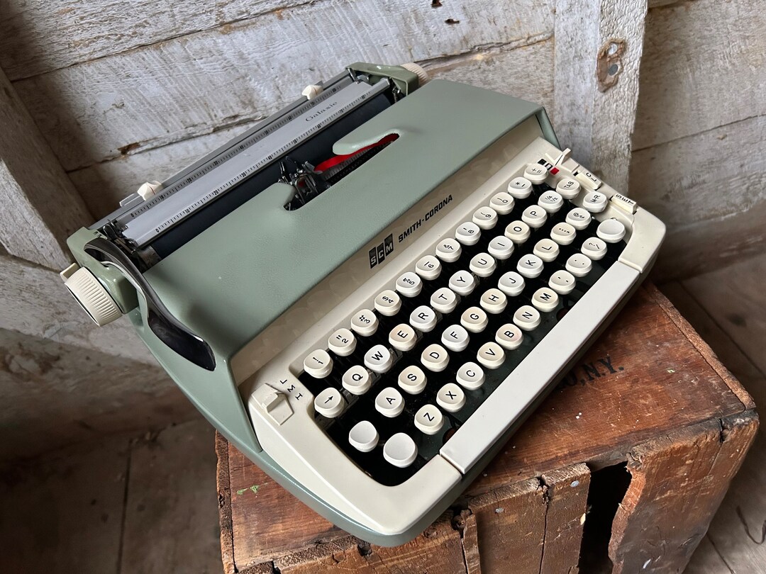 60s Smith Corona Galaxie Two Tone Green Portable Typewriter 1963 Hard ...