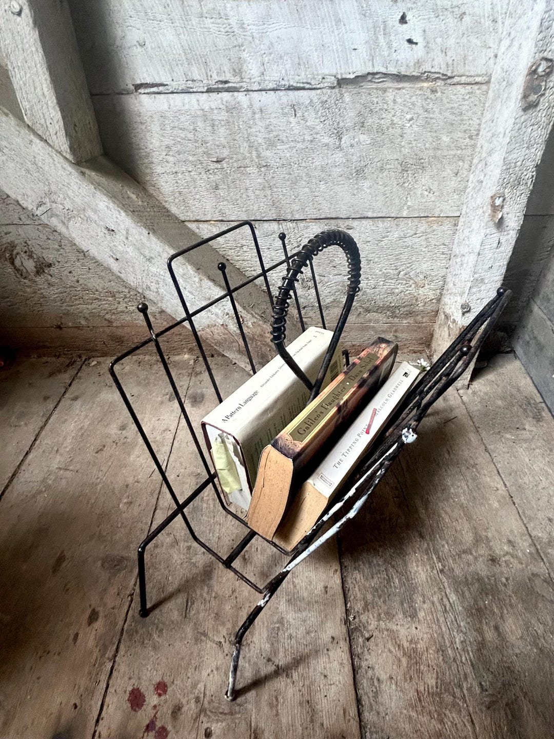 Mid Century Metal Wire Magazine Rack Distressed Towel Holder Book ...