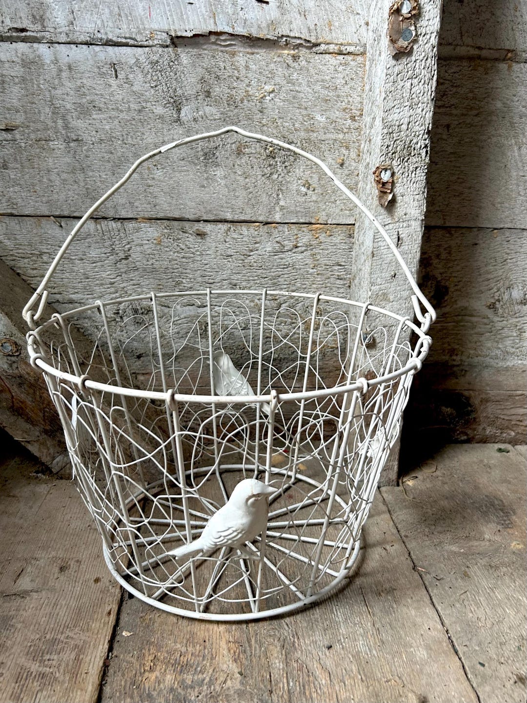 White Wire Basket - Metal Birds - Farmhouse - Rustic - Primitive ...
