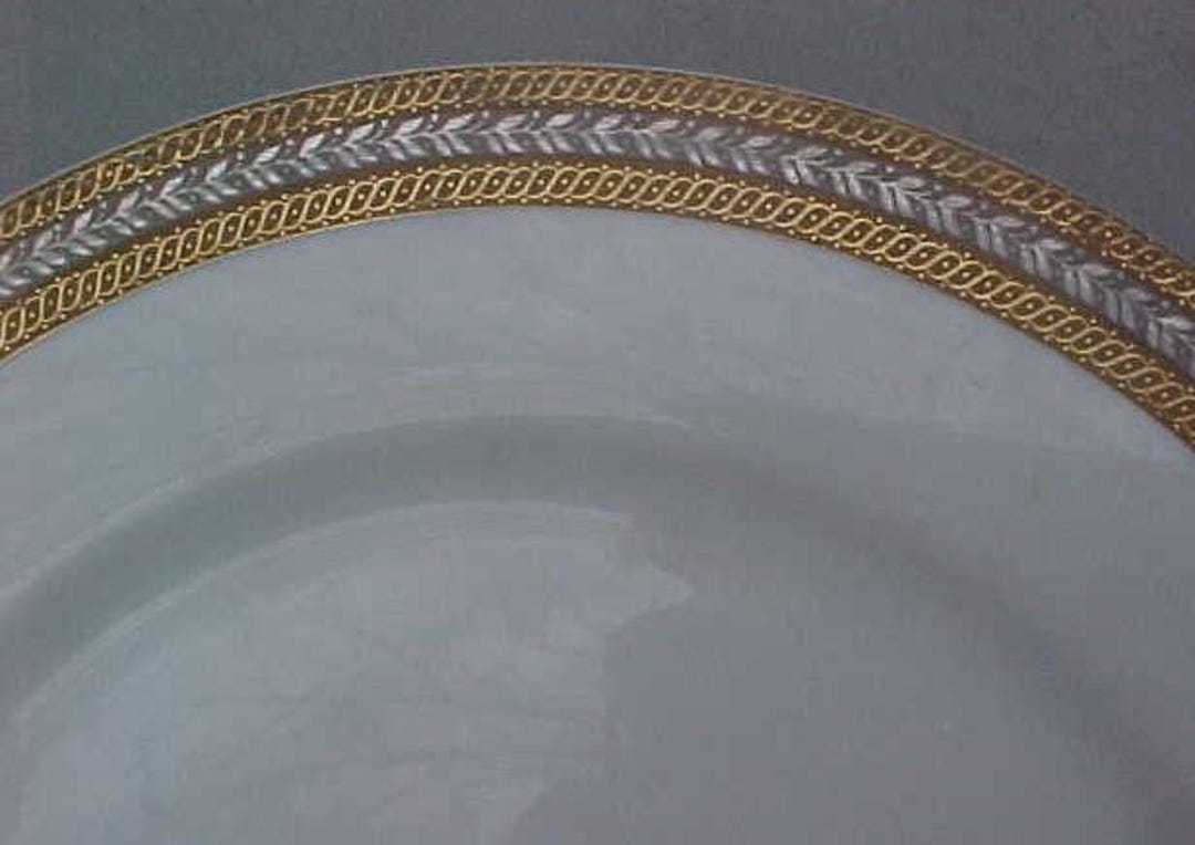 Jaeger PMR Plate ROYALTY Pattern 10 1/2" W Gold Edge - Etsy