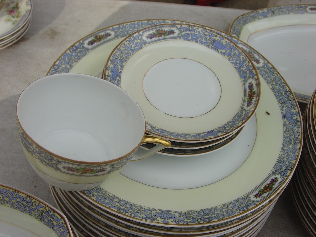 Old Czechoslovakia Porcelain Dinner Ware Set - Etsy
