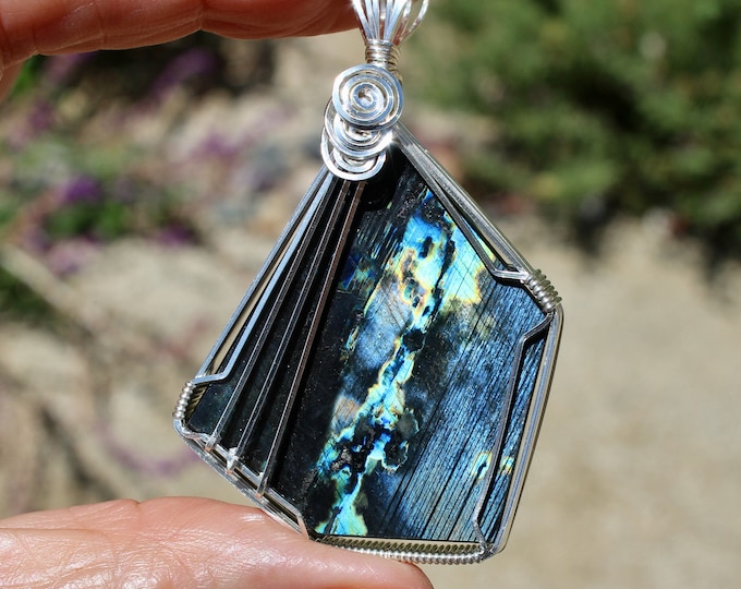 Rare Large Finland Spectrolite Stone Pendant, Shimmering Spectrolite ...