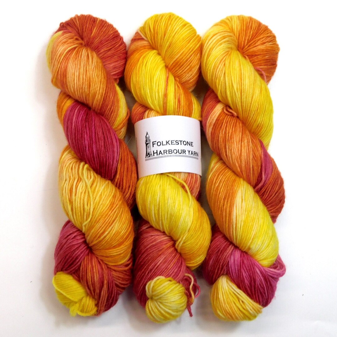 No Drama Llama Red Yellow Variegated Alpaca Sock Weight Wool Yarn 100g ...