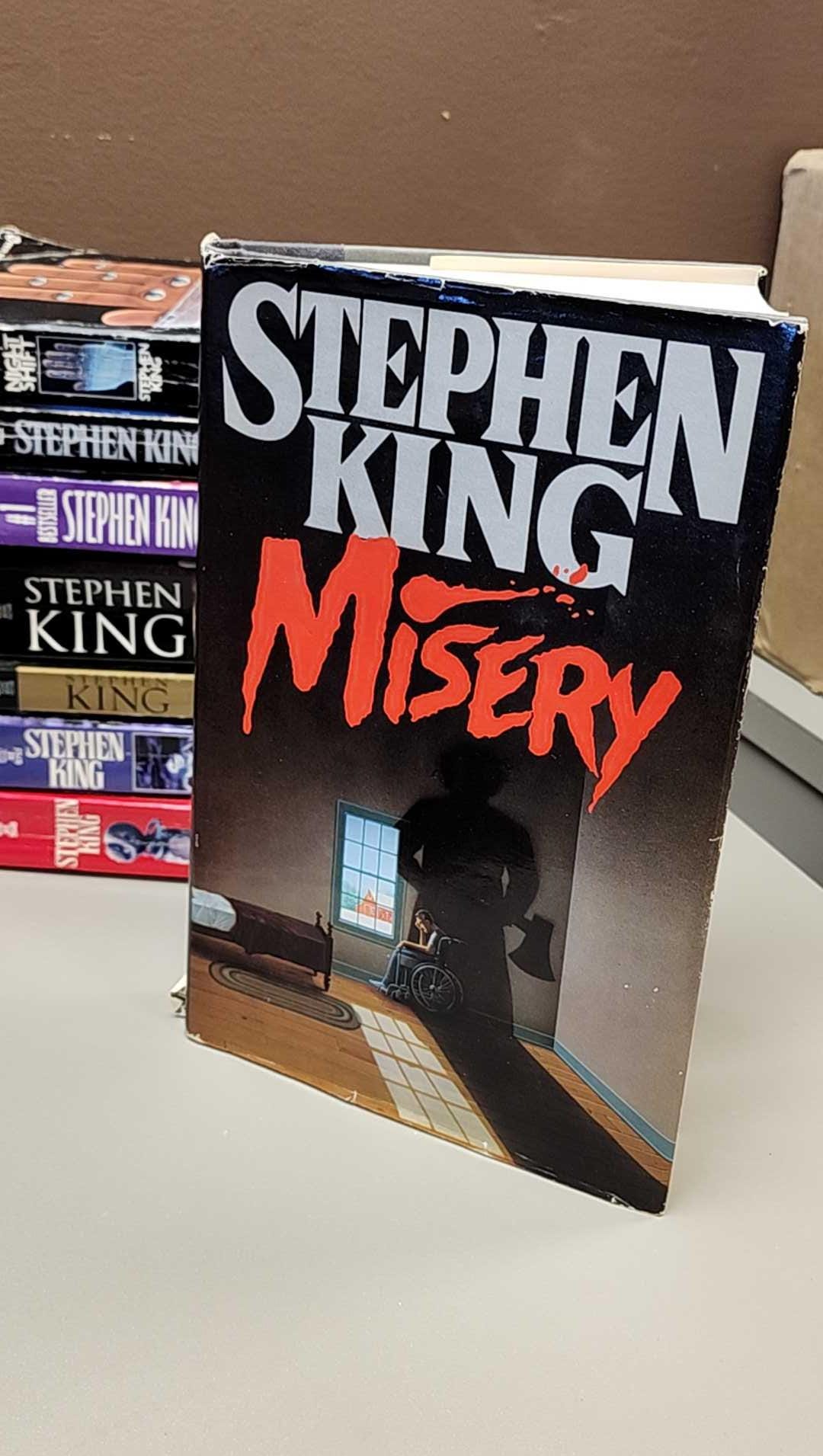 Misery Novel by Stephen King 1987 - Etsy