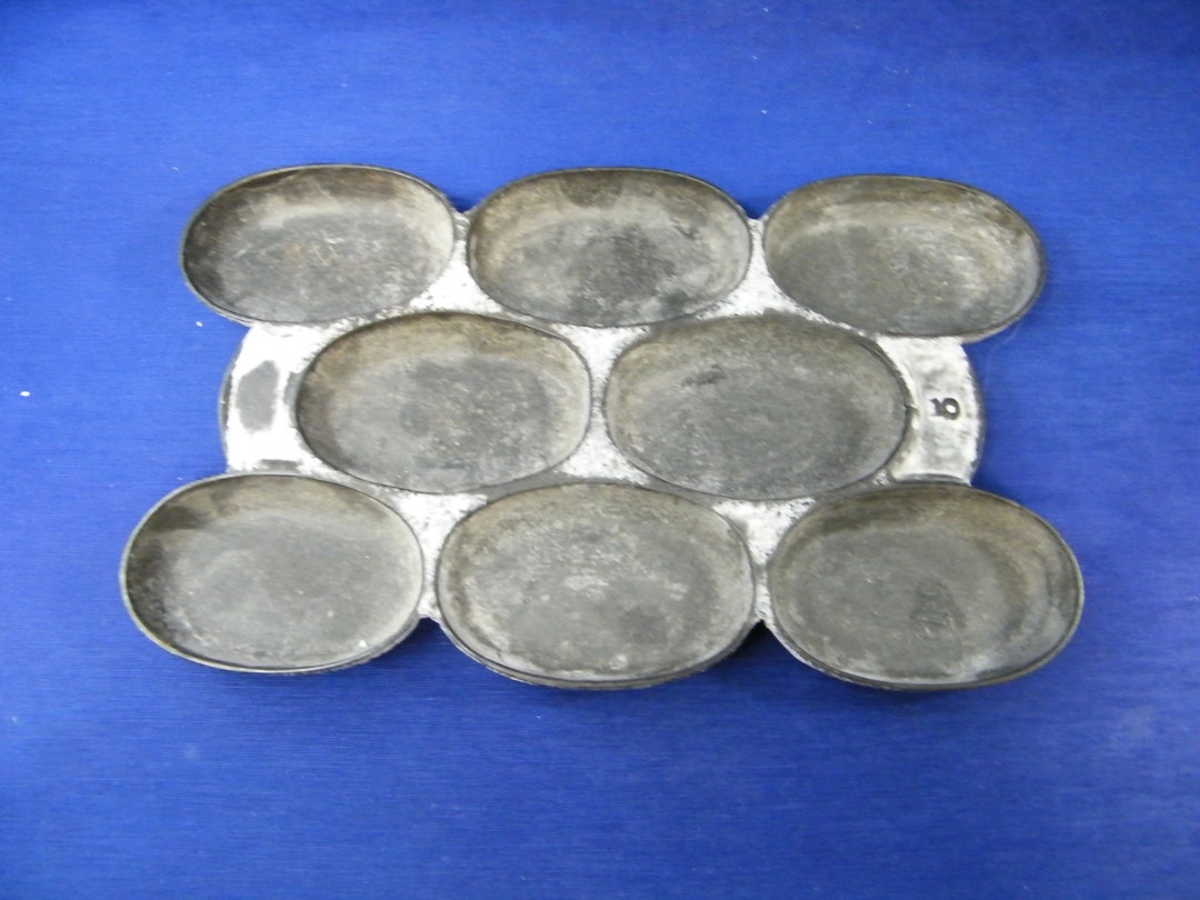 Antique Cast Iron Gem Pan 1800's - Only Marking is the #10 - Recipe ...