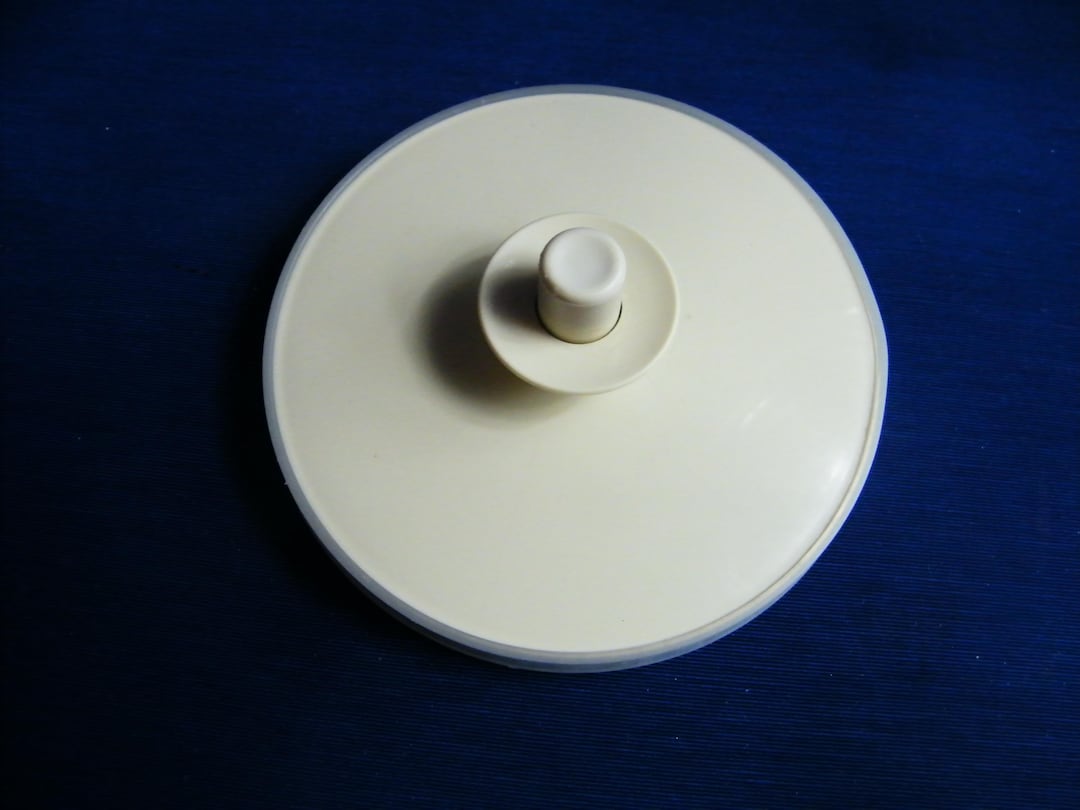 Tupperware Pitcher Lid - #802 - Blue - Fits #800, 1575, 1676 - See ...